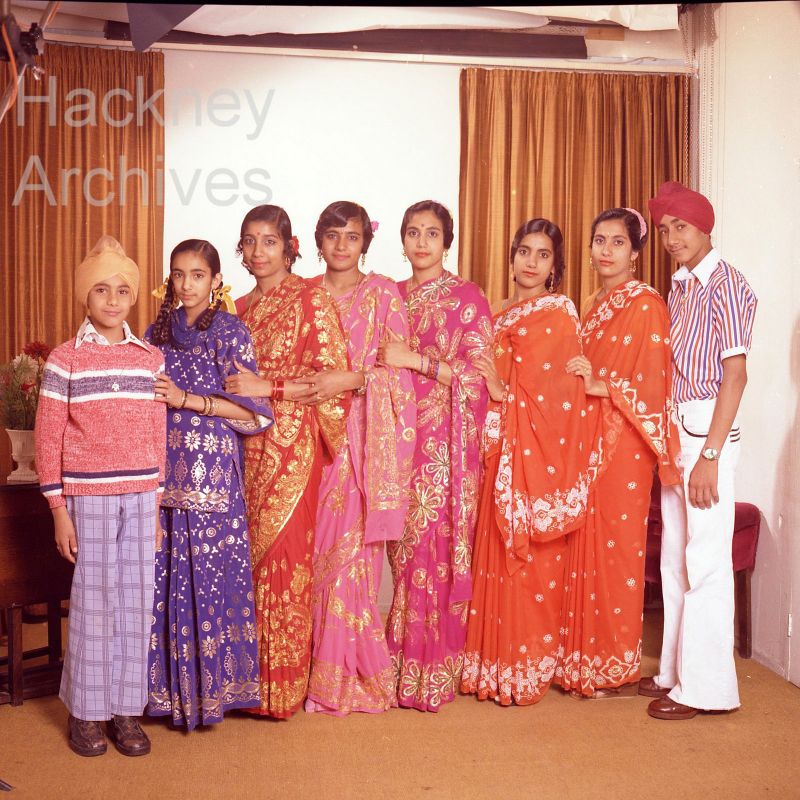 Extraordinary Studio Portrait Photos That Show How Londoners Looked ...