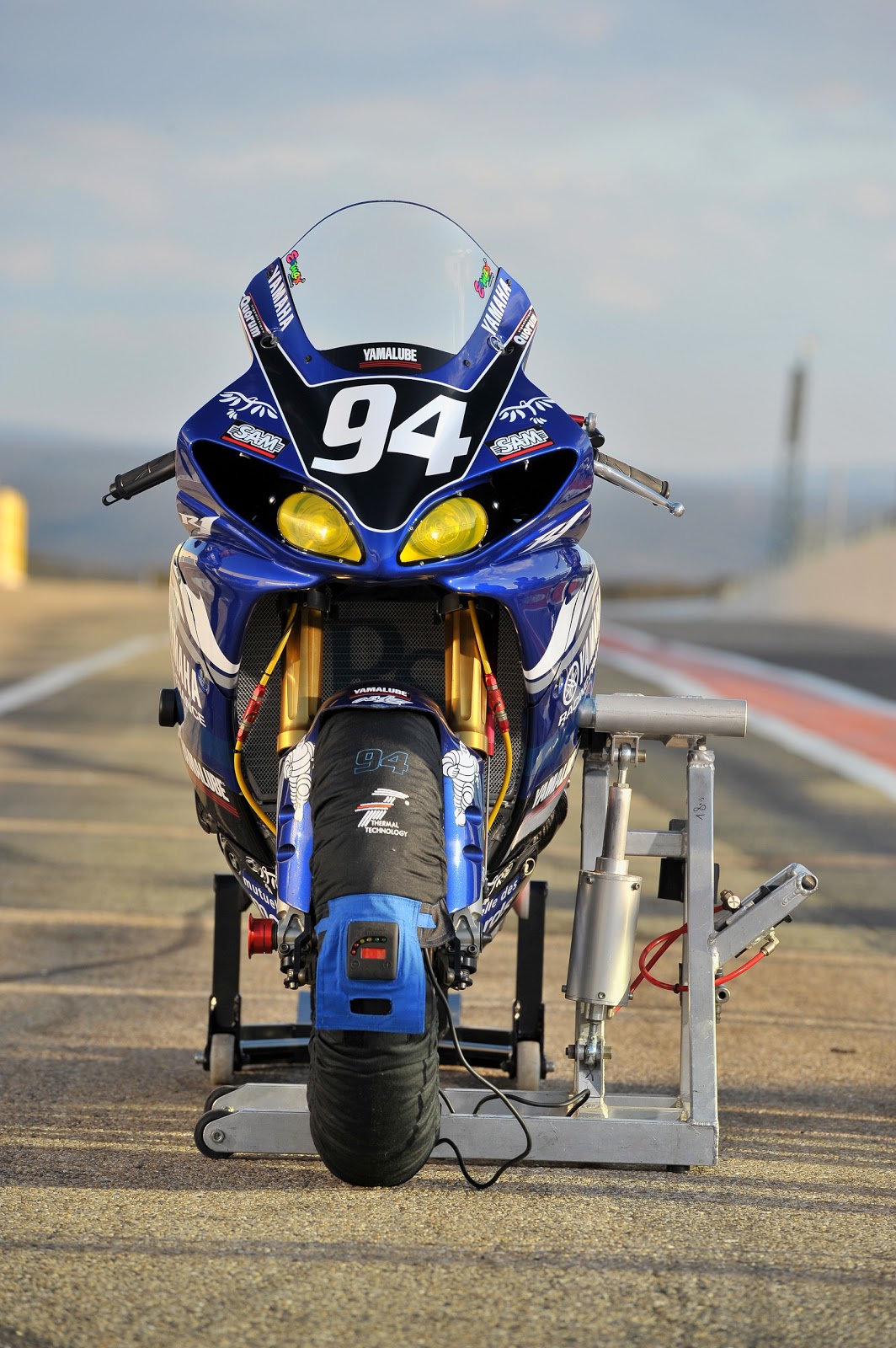 Racing Cafè: Yamaha YZF-R1 Team GMT94 2012