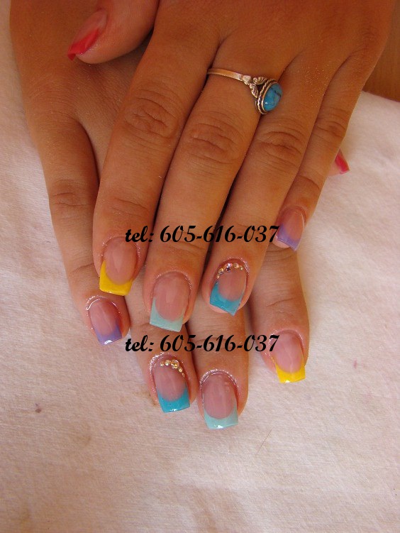 MOBILNE STUDIO URODY, DOJAZD DO DOMU KLIENTKI. PAZNOKCIE, RZĘSY, HENNA ...