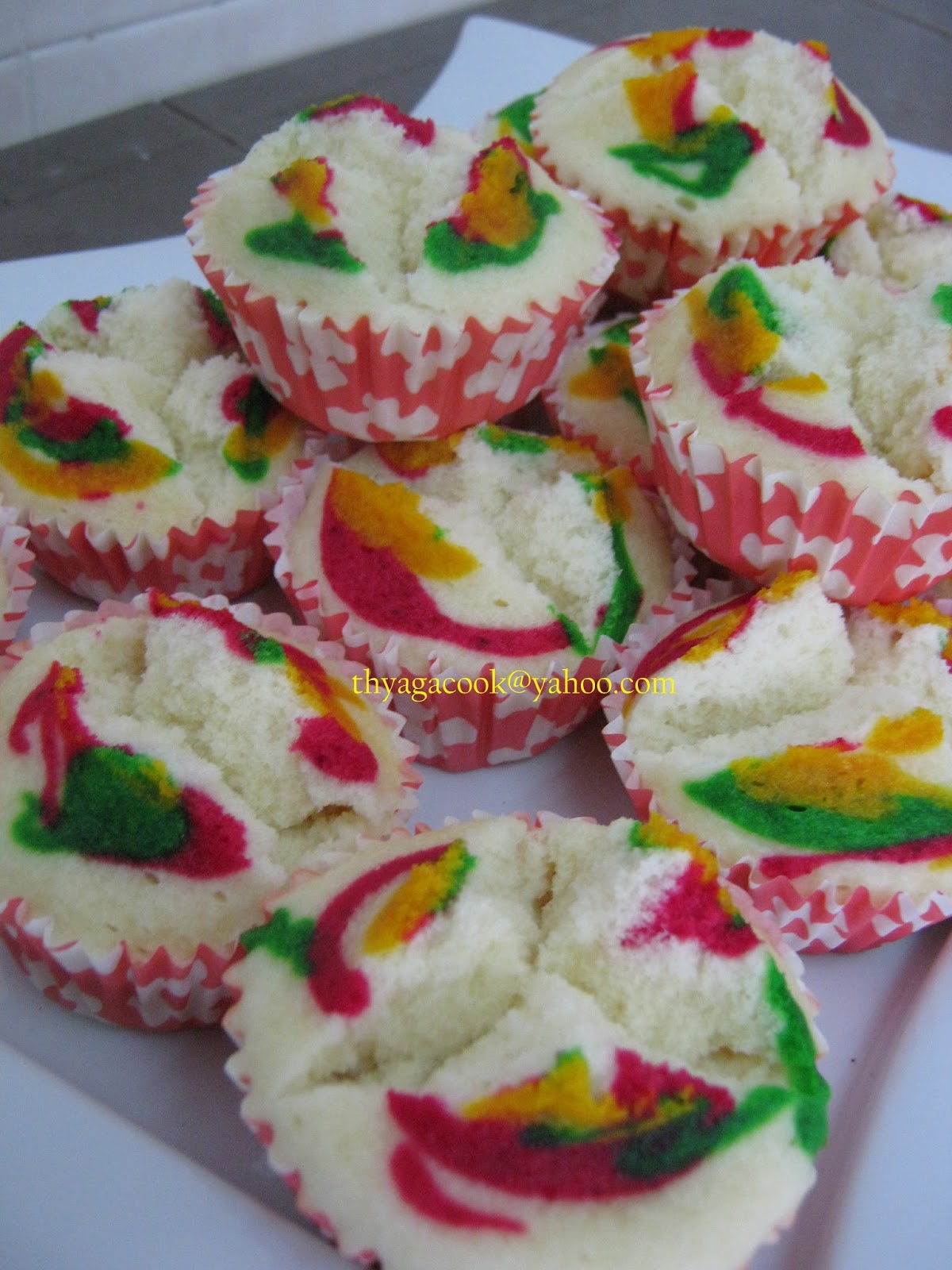 DAUN KARI Masakan Malaysia.....: APAM MEKAR