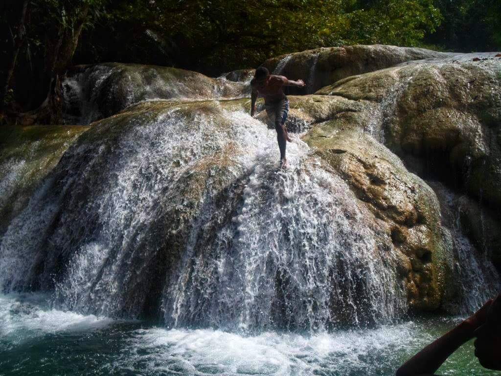 Morobe Tourism Bureau: Best of Butaweng Falls, Finschhafen