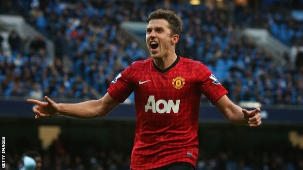 Michael Carrick: England midfielder extends Man Utd deal - Goals 442