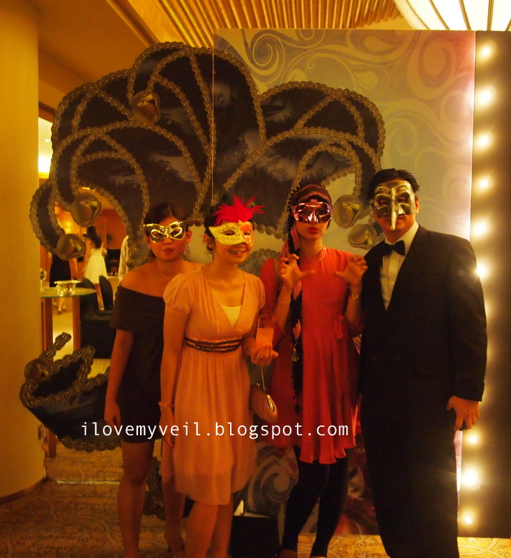 Jilbab-muslimah: Masquerade!