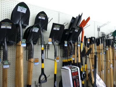 Two Sisters Gardening: My Favorite Neighborhood Store -- Tractor Supply