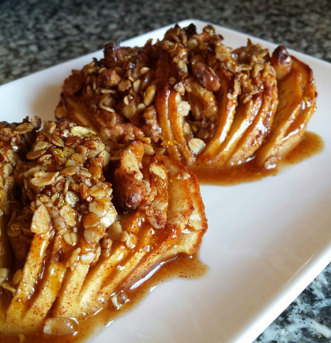 Quem rapa o tacho?: Maças assadas no forno com crumble de aveia e nozes