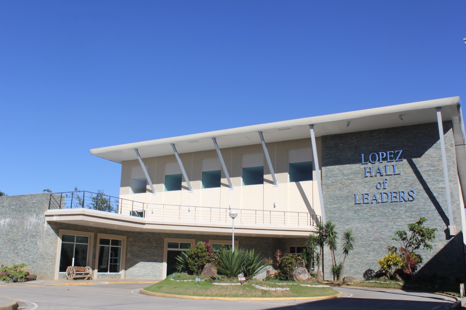 silentprofessional: Halls Inside The Walls Of PMA