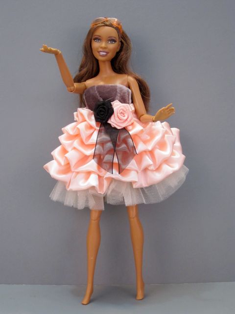 Kurhn Dolls, Part Two: Kurhn 6077 Glamorous Kurhn | The Toy Box Philosopher