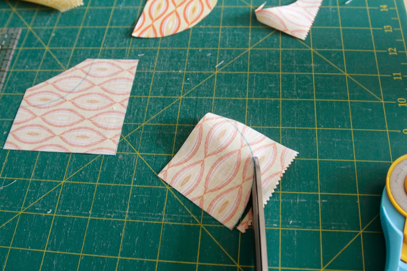 Stash Bee: Hive 10 May Block Tutorial