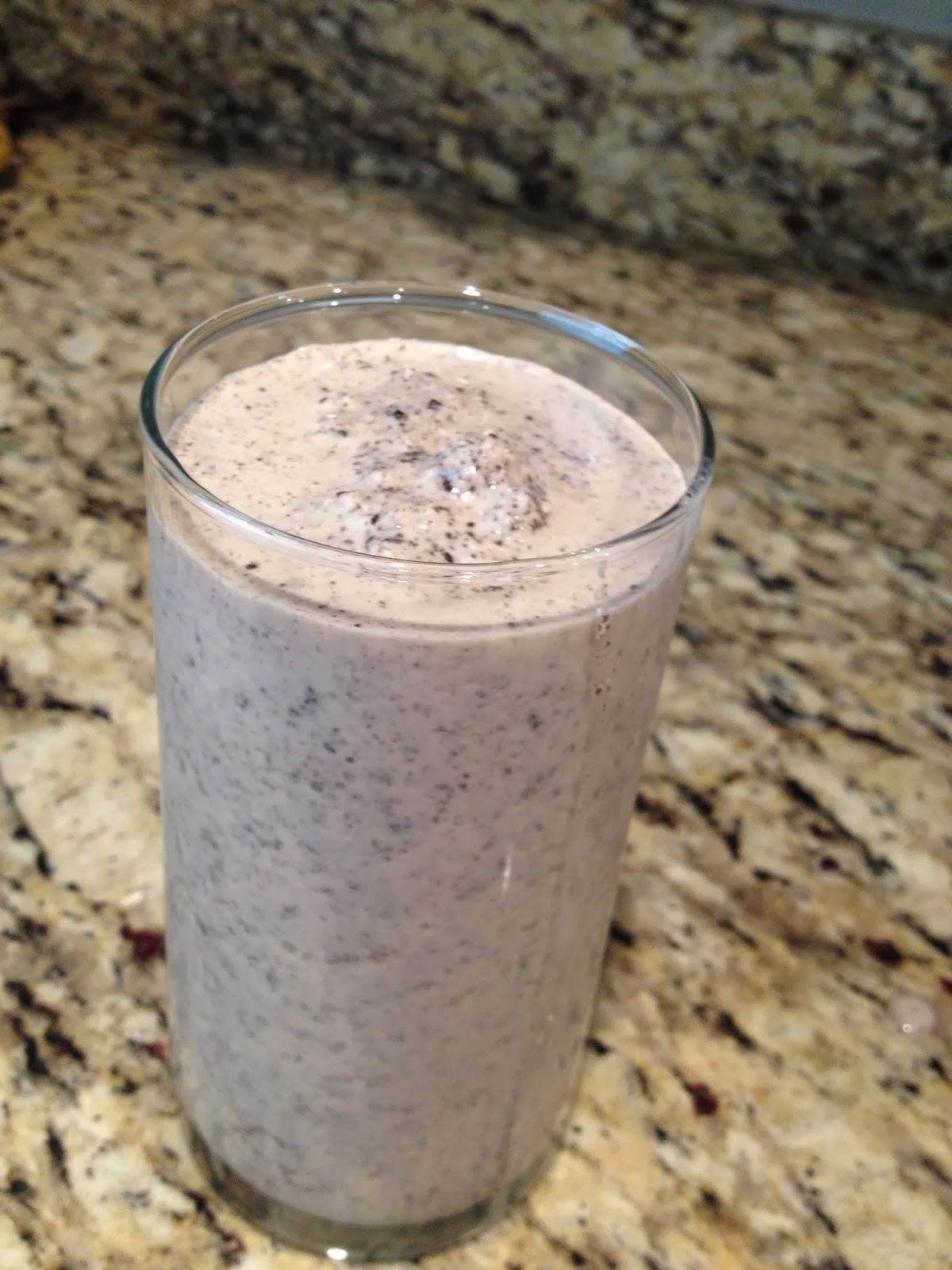 EatYourHeartOut: Cookies & Cream Milkshake