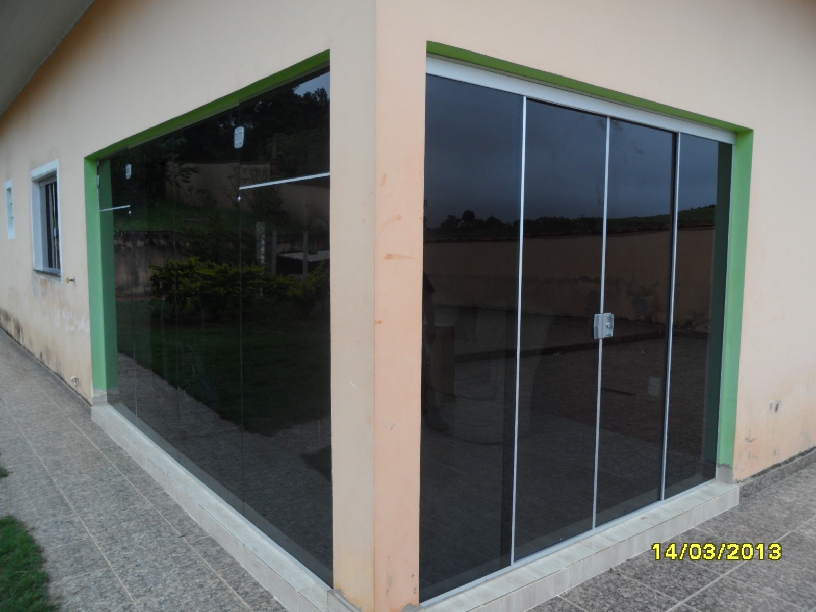 VIDRAÇARIA CAMPOS: Fechamento de área com vidro Fumê!!!!!!!!!