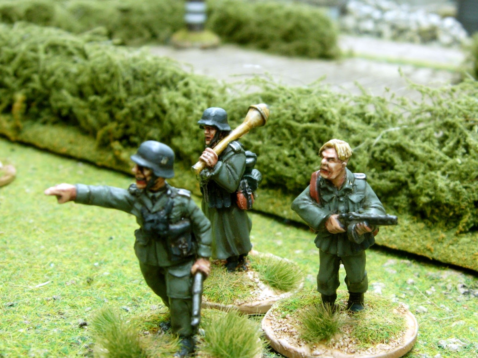 Wargaming with Silver Whistle: GERMAN SPLINTER CAMO and ww2 table