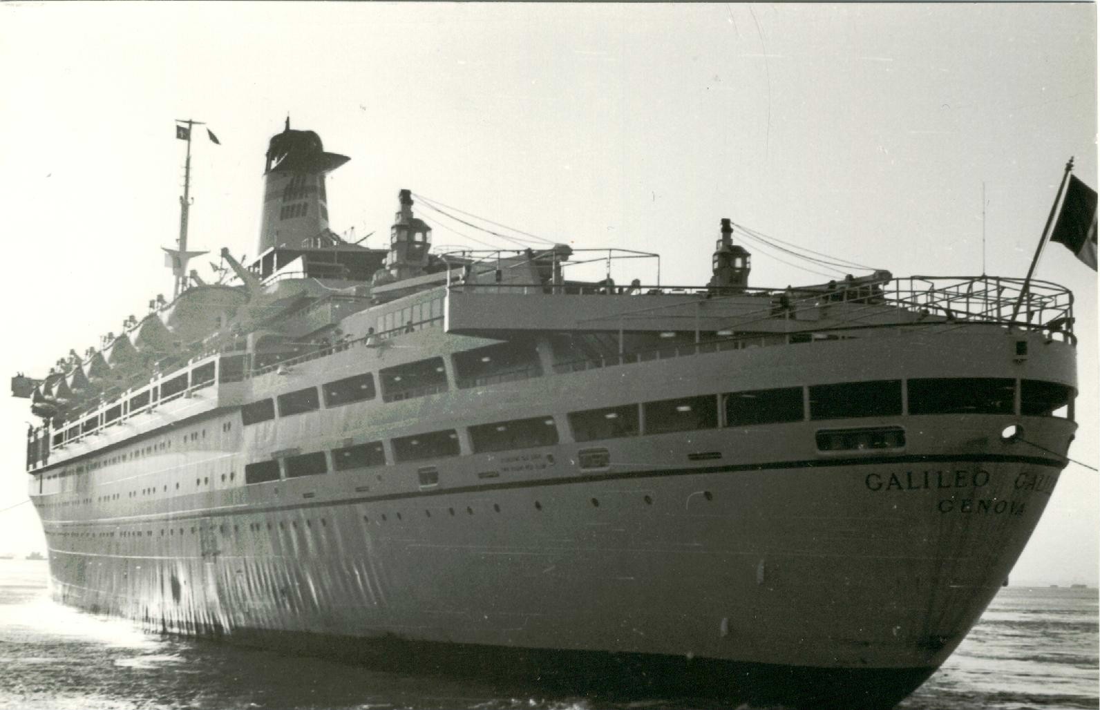 S.S. "GUGLIELMO MARCONI": "GALILEO GALILEI" in Lisbon for the last time ...