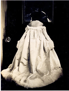 Lonesome Liz's Wild West Show: Self Portraits of The Scandelous Countess