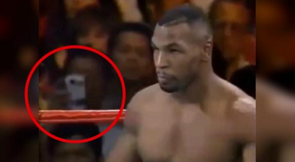 Tendencias: Social networks wowed by the appearance of a cell phone in a Mike Tyson fight in 1995