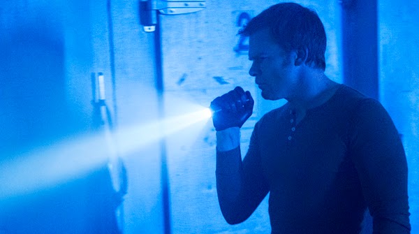 Movie Trivia & Quote: Mendeteksi Bercak Darah - Luminol