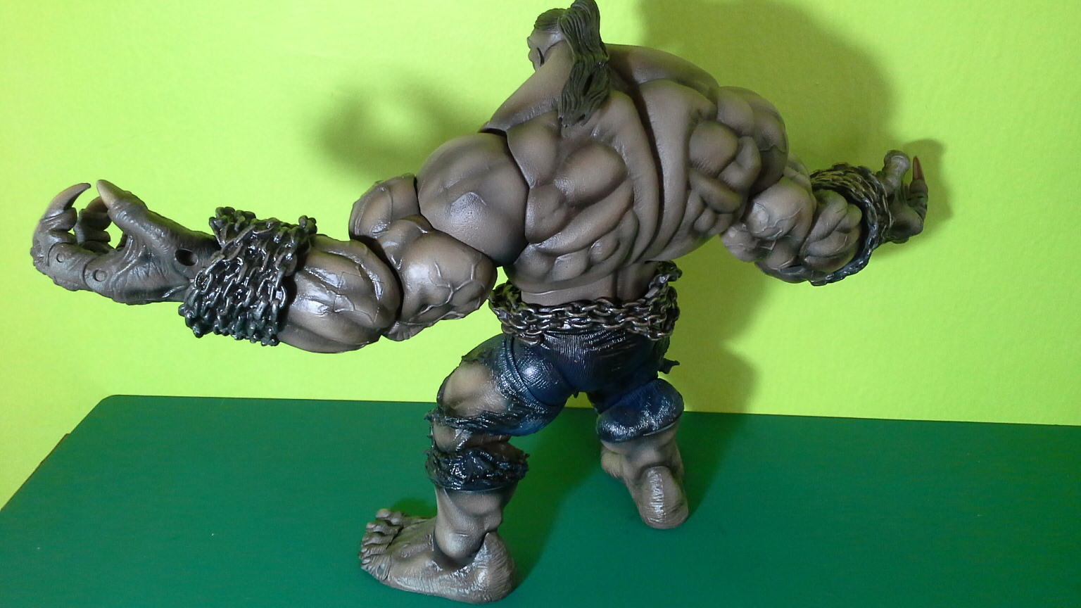JUST Custom Toy: Custom repainted version of Pitt vs Hulk