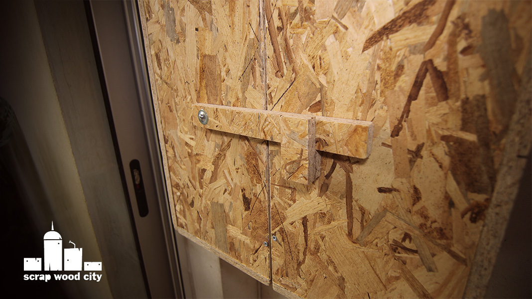 scrap wood city: How to make a cheap hanging workshop cabinet out of OSB