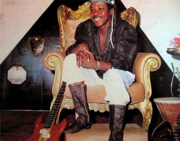 O N I G E G E W U R A: The Magnate versus The Musician - The Story of ...