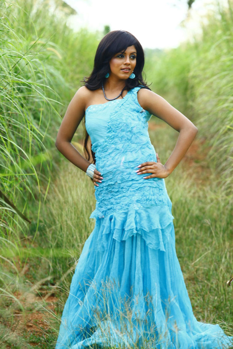 Tamil Actress Iniya latest photoshoot photo gallery |Tamil Cinema News ...