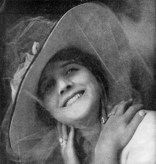Silent film star in Hollywood: Silent film actresses 1910s