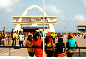 THOUGHTS ON ARCHITECTURE AND URBANISM: The public space in Western Africa