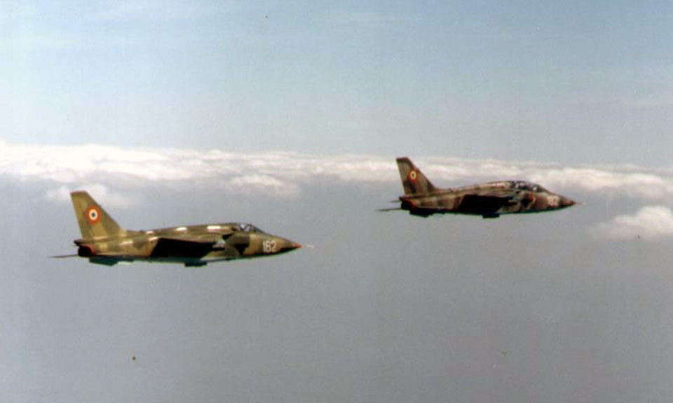 Blog de las Fuerzas de Defensa de la República Argentina: Avión de ...