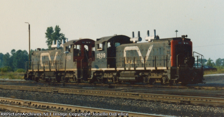 Central Vermont Railway: Best approach for a CV (ex-GTW) SW1200?