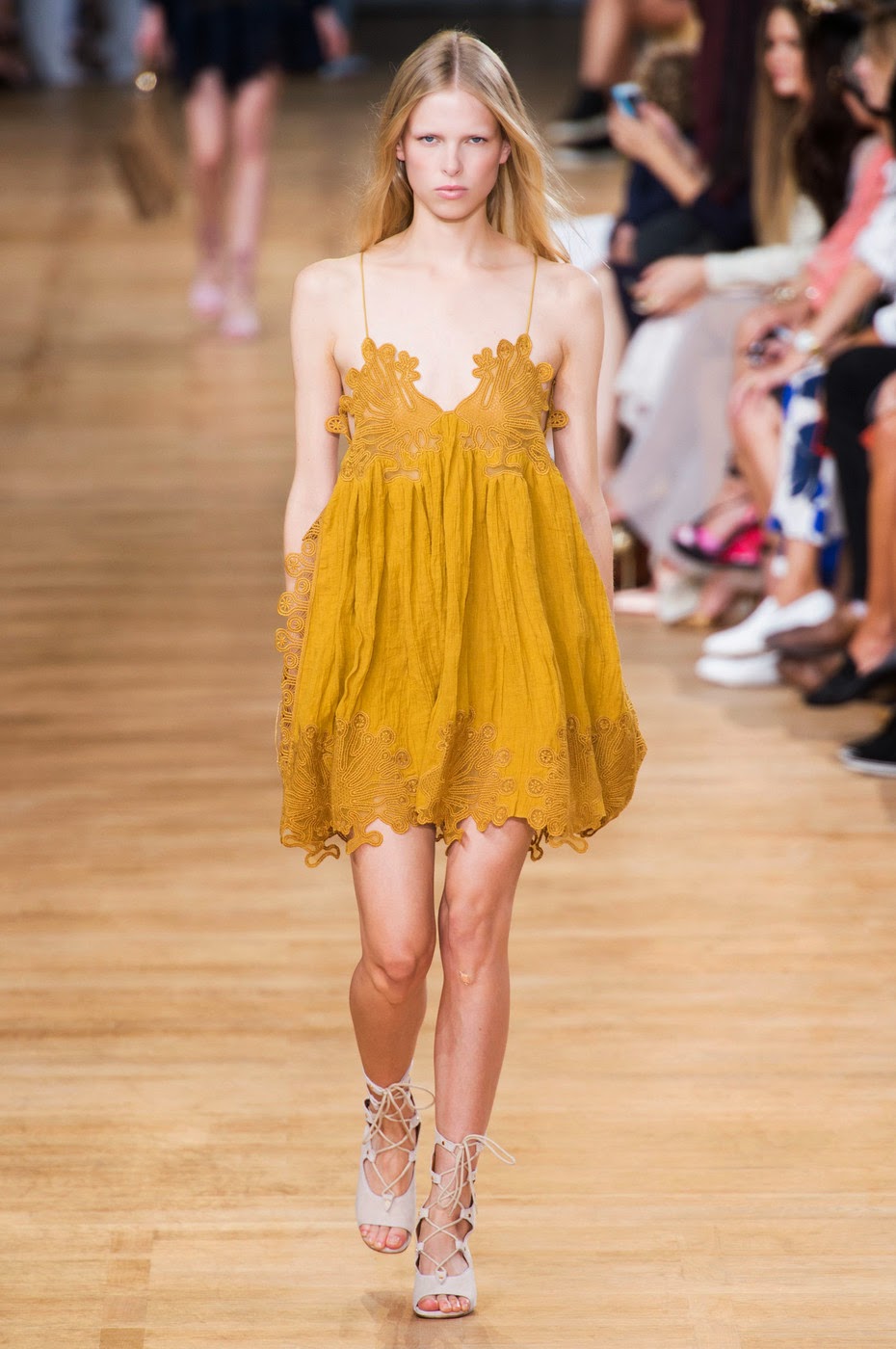 Fashion Show: Chloé Spring Summer 2015 | 1