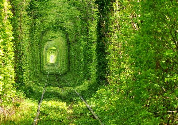 Infinitul Meu: Tunelul Iubirii (Ucraina) – Tunnel of Love