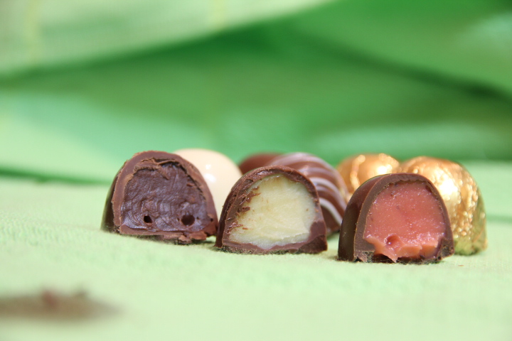 Favo de Mel (Né de Souza / Marina Ornellas): Chocolates - Mini Trufas