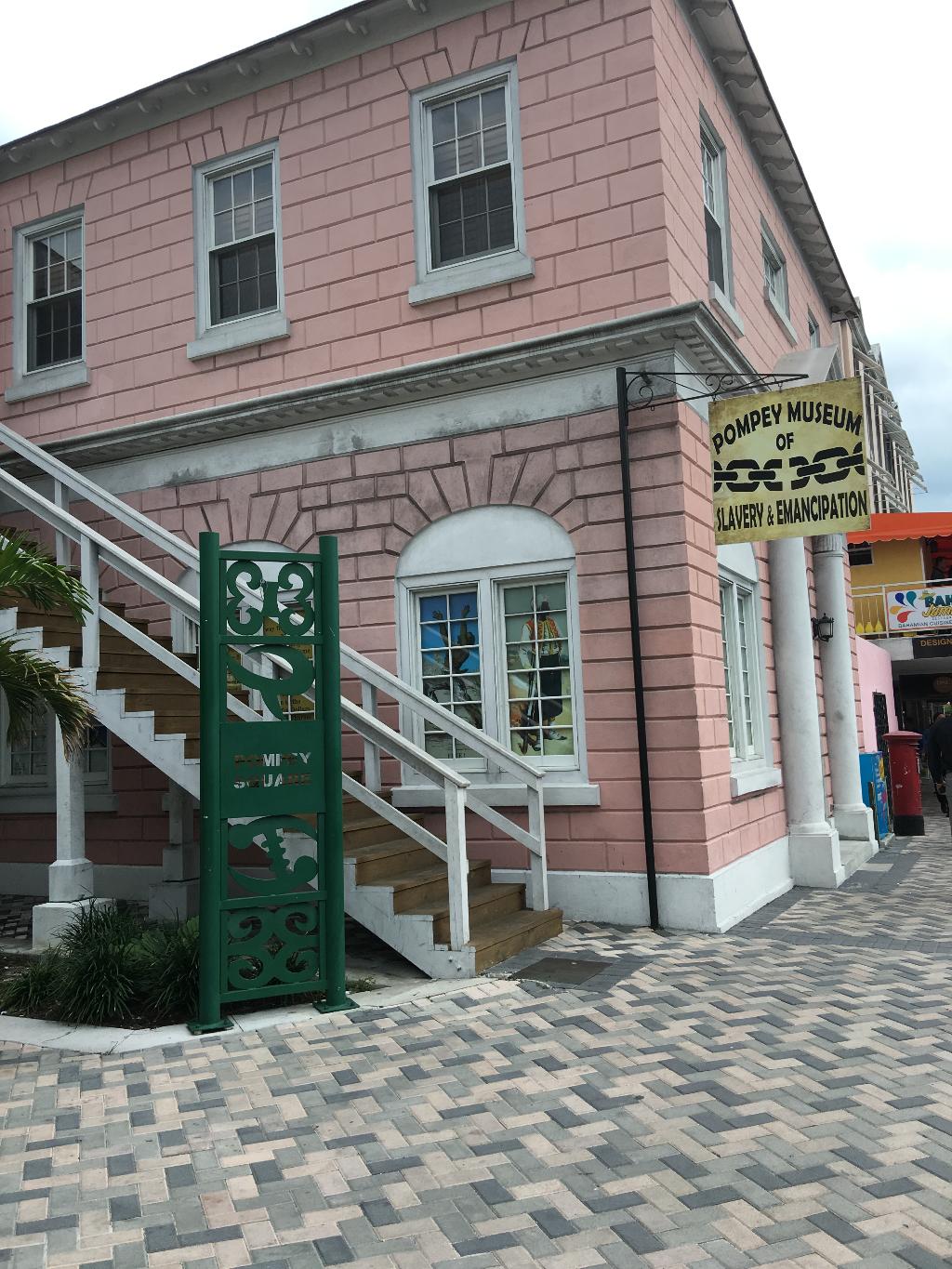 Extraordinary Stories From An Ordinary Guy: The "The Pompey Museum And ...