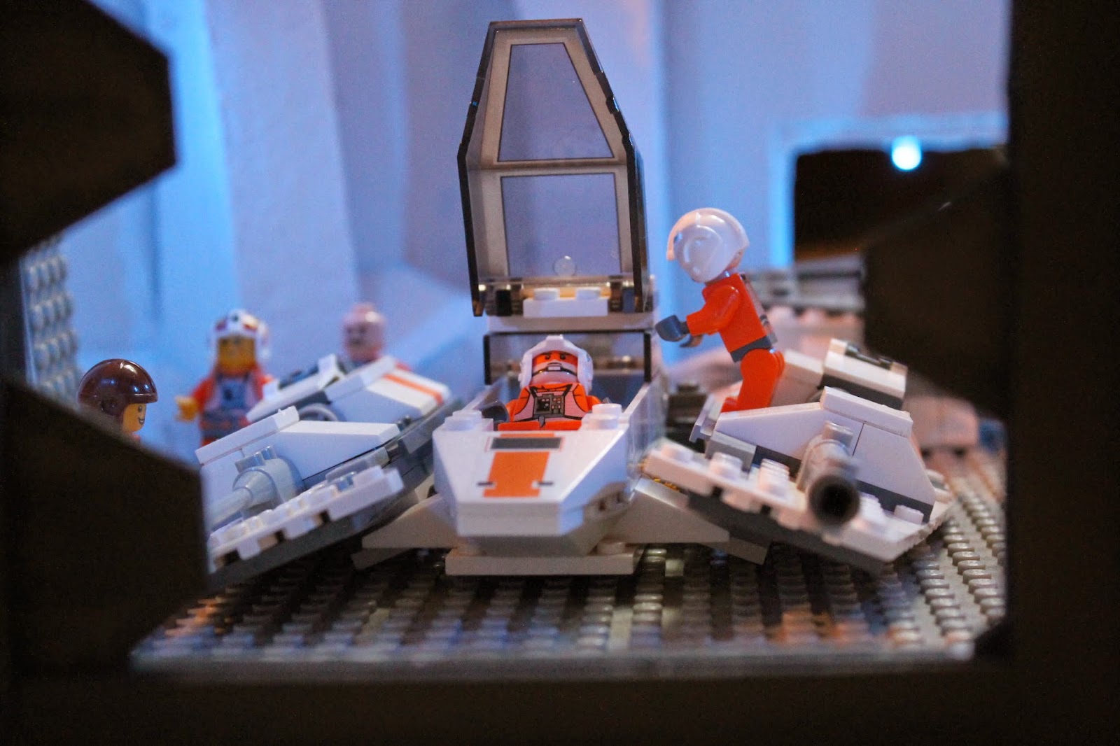 1/72 Scale Kits & Diorama: Lego Star Wars Hoth Base