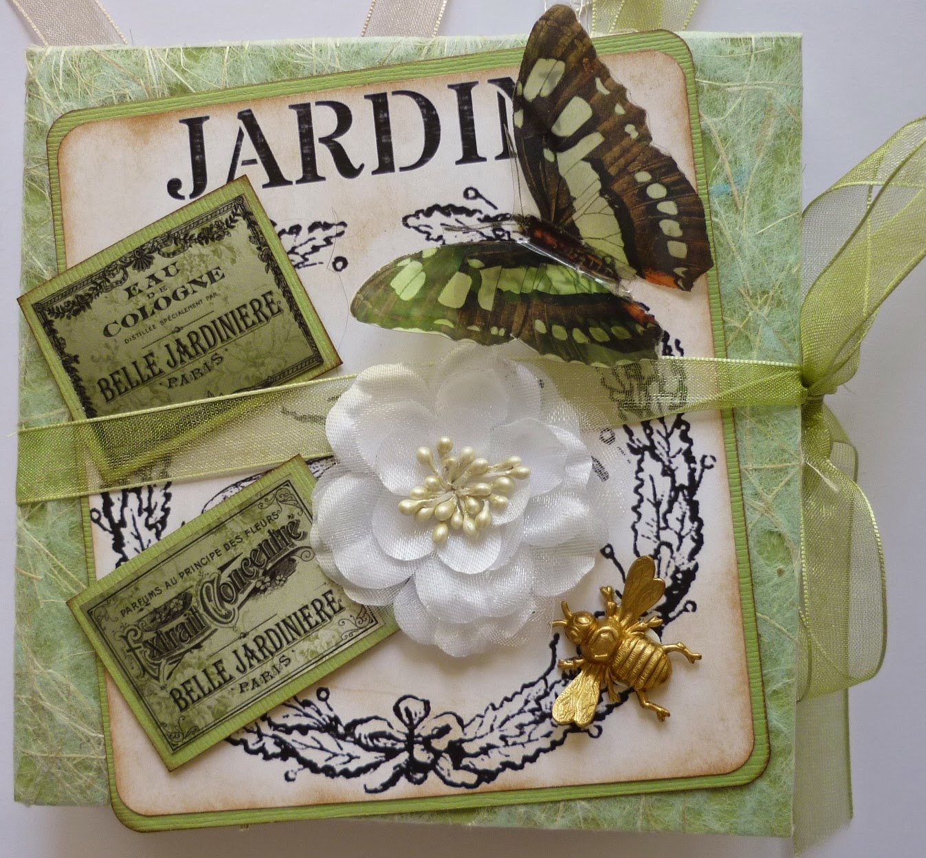 Megspapercraft: Mini Accordion Book