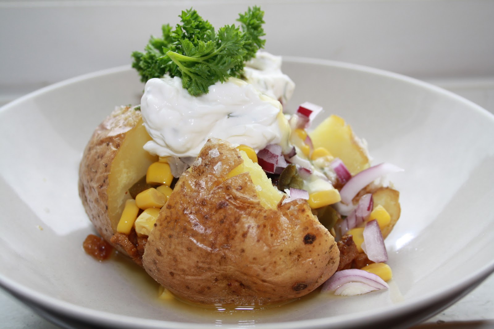 Gravid mor: Bakt potet fyll