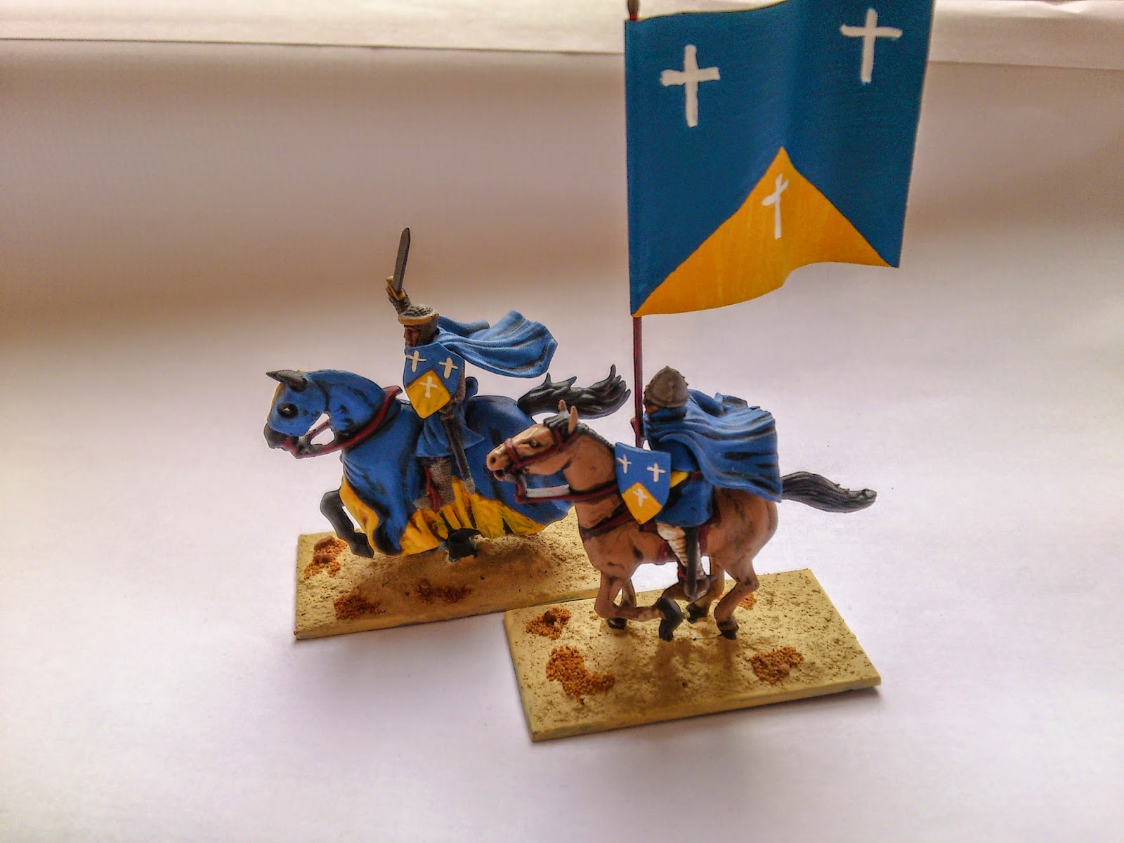 Blood, Fire and Death: Late Crusader Commander and Standard Bearer - 28mm
