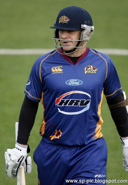 New Zealand Cricketer Nathan McCullum ~ world Cricket