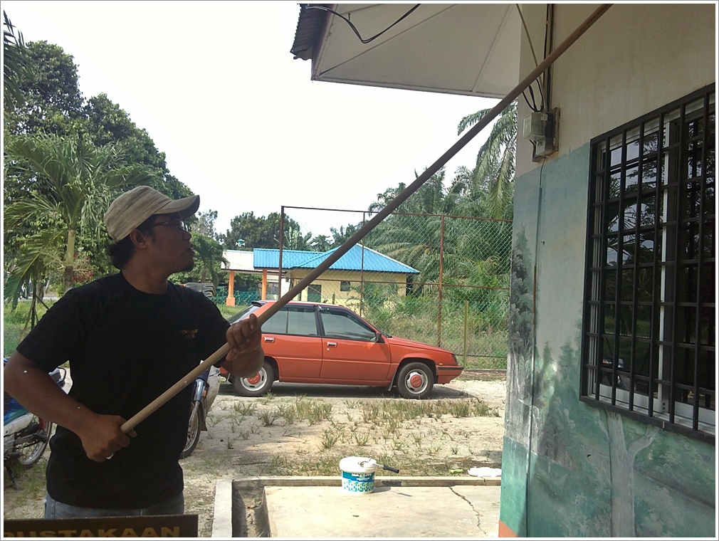 Perpustakaan Desa PNM Kg Ladang Batu: Program Gotong Royong Mengecat ...