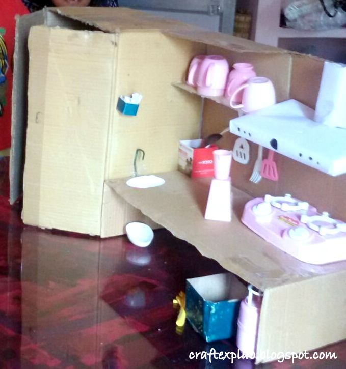 Craft Lab: DIY Cardboard kitchen