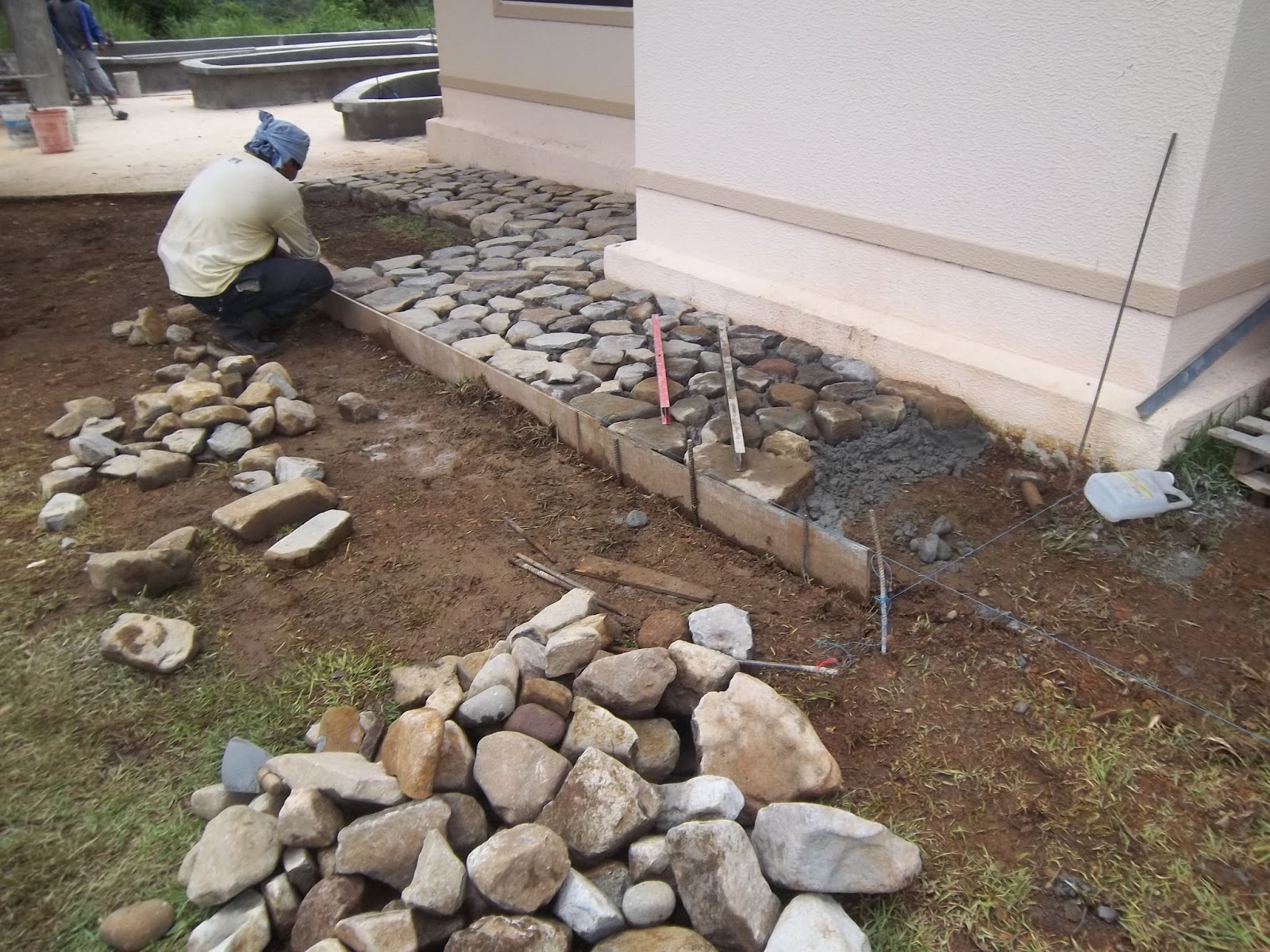 T.R. Services S.A.: Rock In Concrete