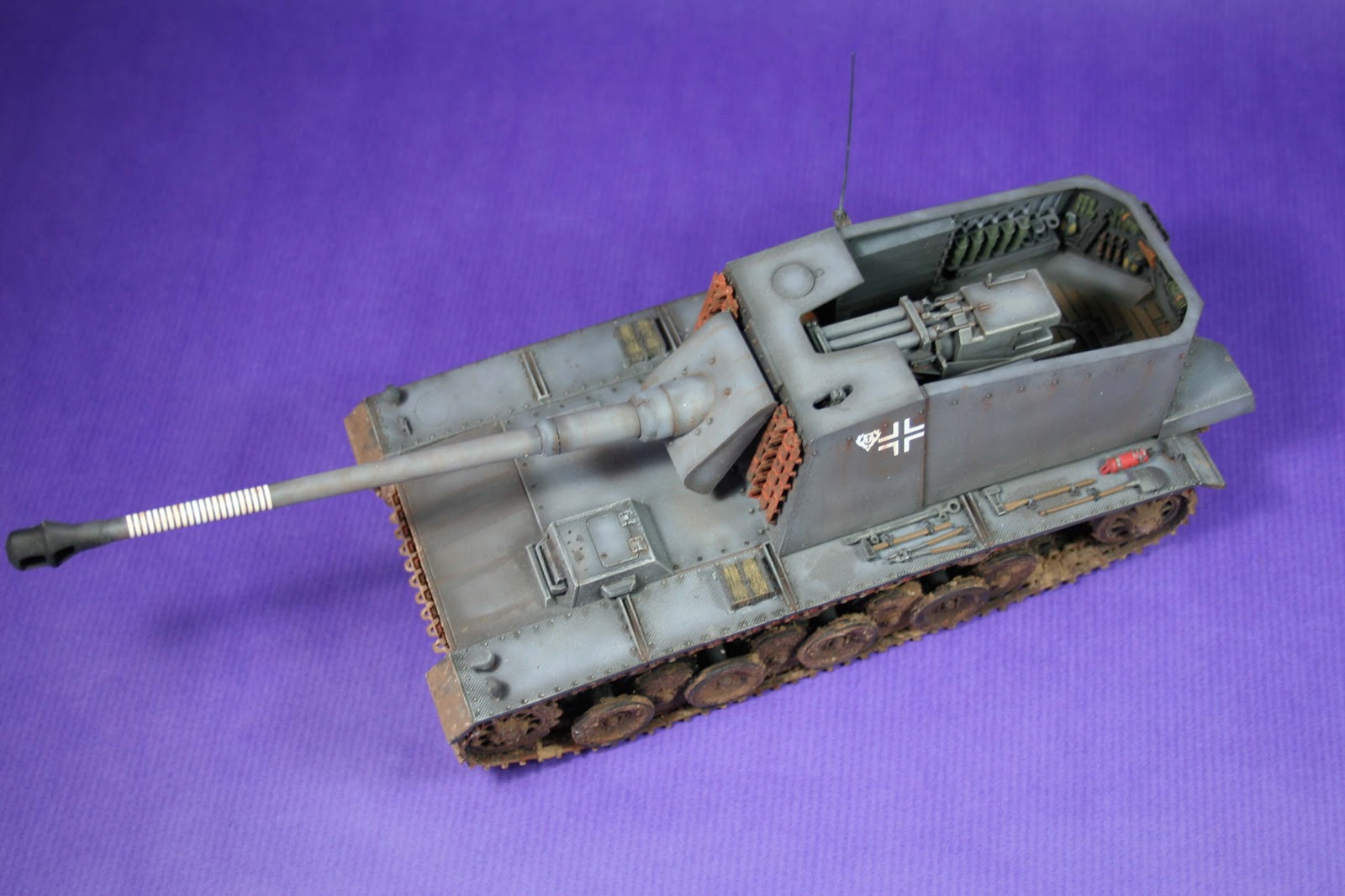 hobbyjm: Sturer Emil 12.8 cm Trumpeter