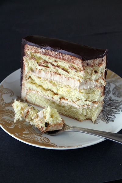 Wilde in the Kitchen: Buffalo Sponge Candy Cake