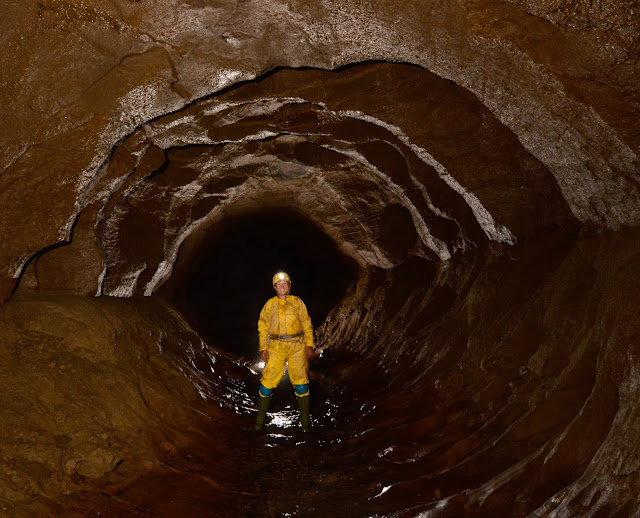 Dudley Caving Club: A trip to Neil Moss Chamber Peak Cavern