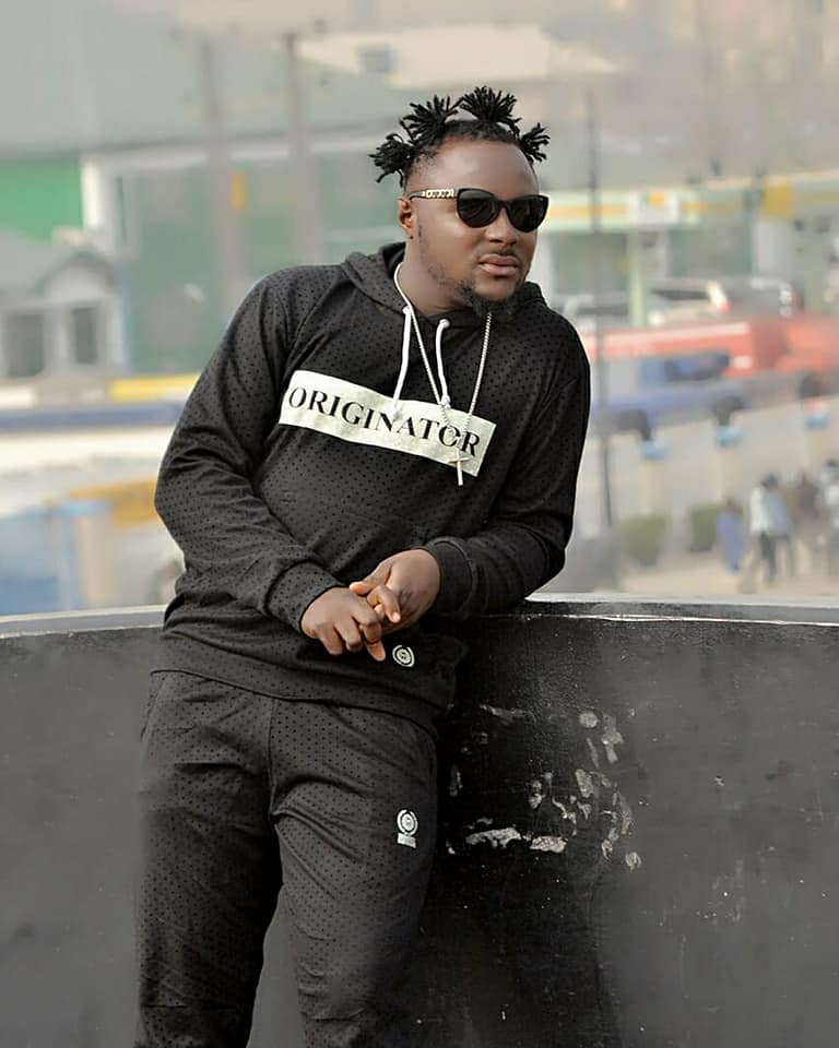 To roundup the year 2017, Dj Baddo releases some Story Telling Photos ...