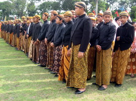 BUSANA SURJAN KEMBANG: Busana Kejawen (Jangkep) ing Surakarta