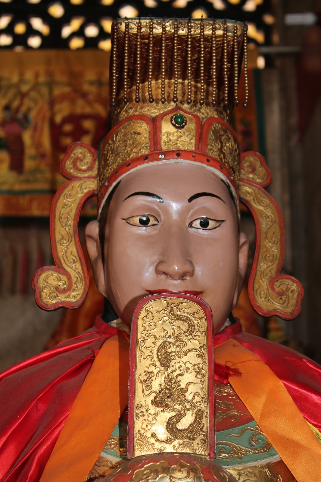 Things to do (closed): Jui Tui Chinese Shrine and it's figurines