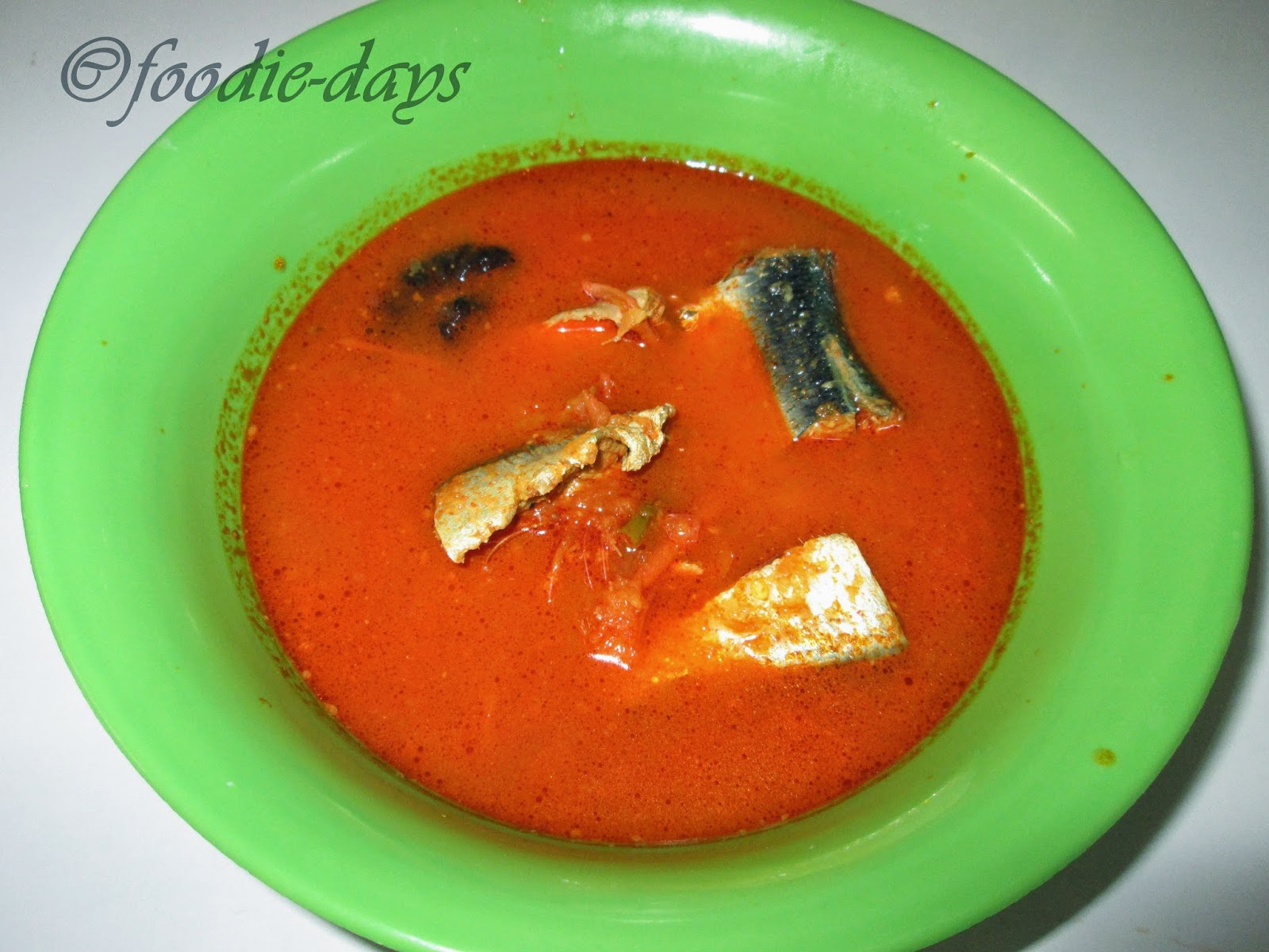 Sardine fish curry / Naadan Mathi mulaku curry