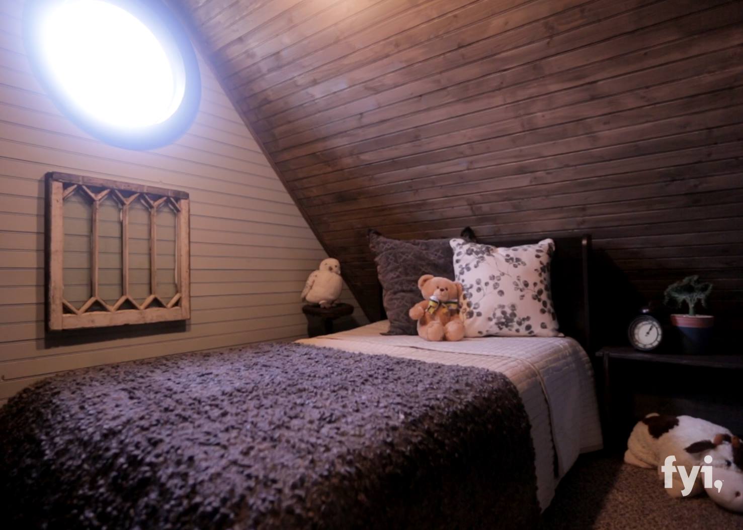 Gothic Castle House (480 Sq Ft) [ TINY HOUSE TOWN ]