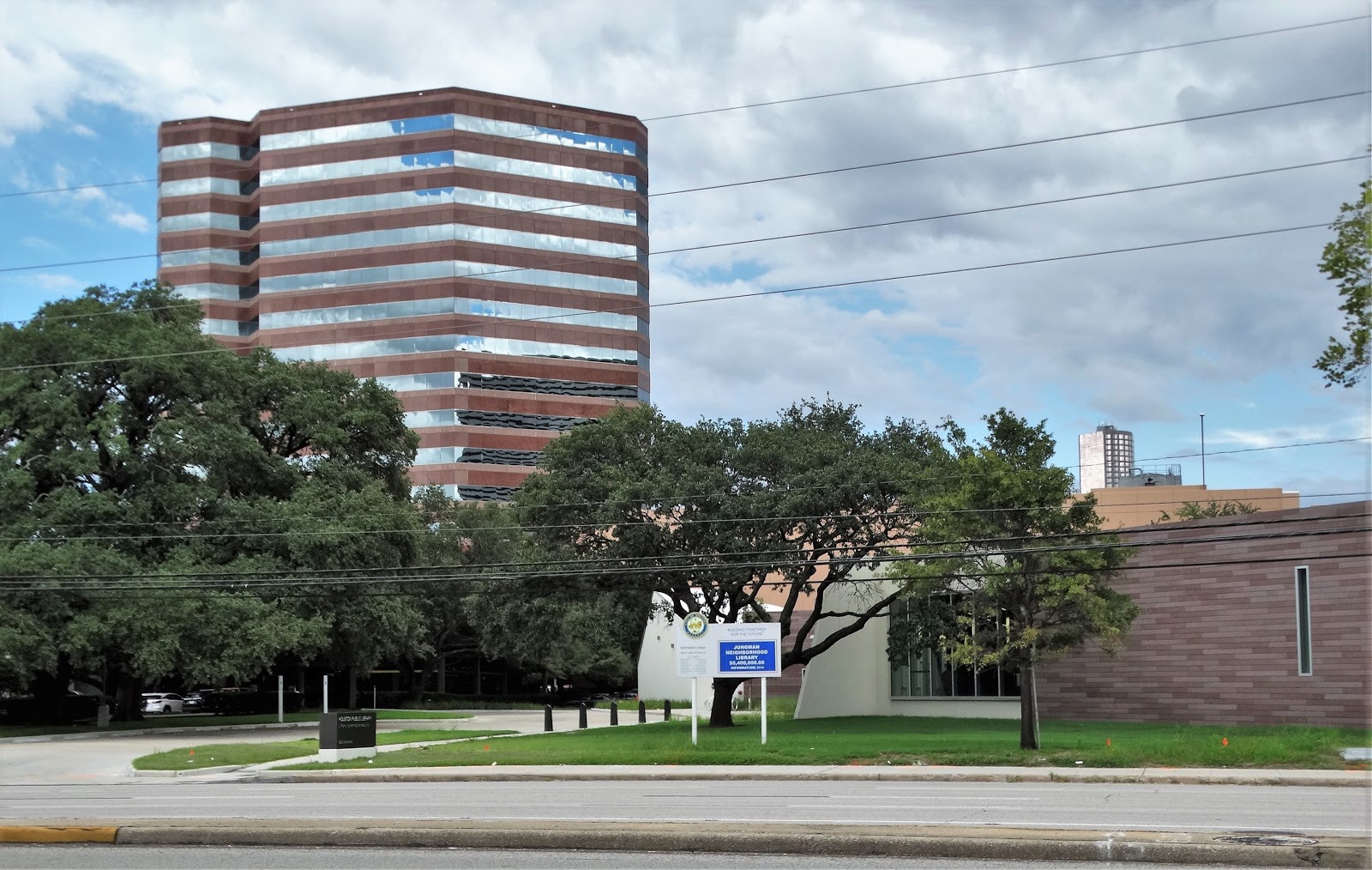 Houston in Pics: Westheimer at Bering Dr: Memorial Lutheran Church and