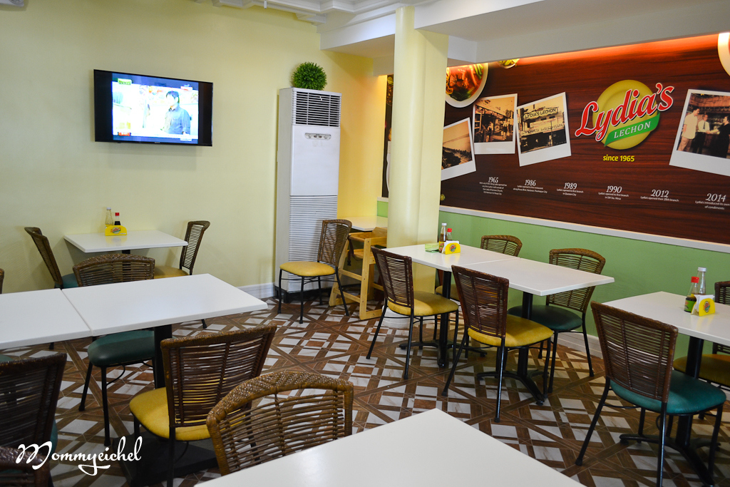 Mommy Eichel: Lydia's Lechon Timog Branch