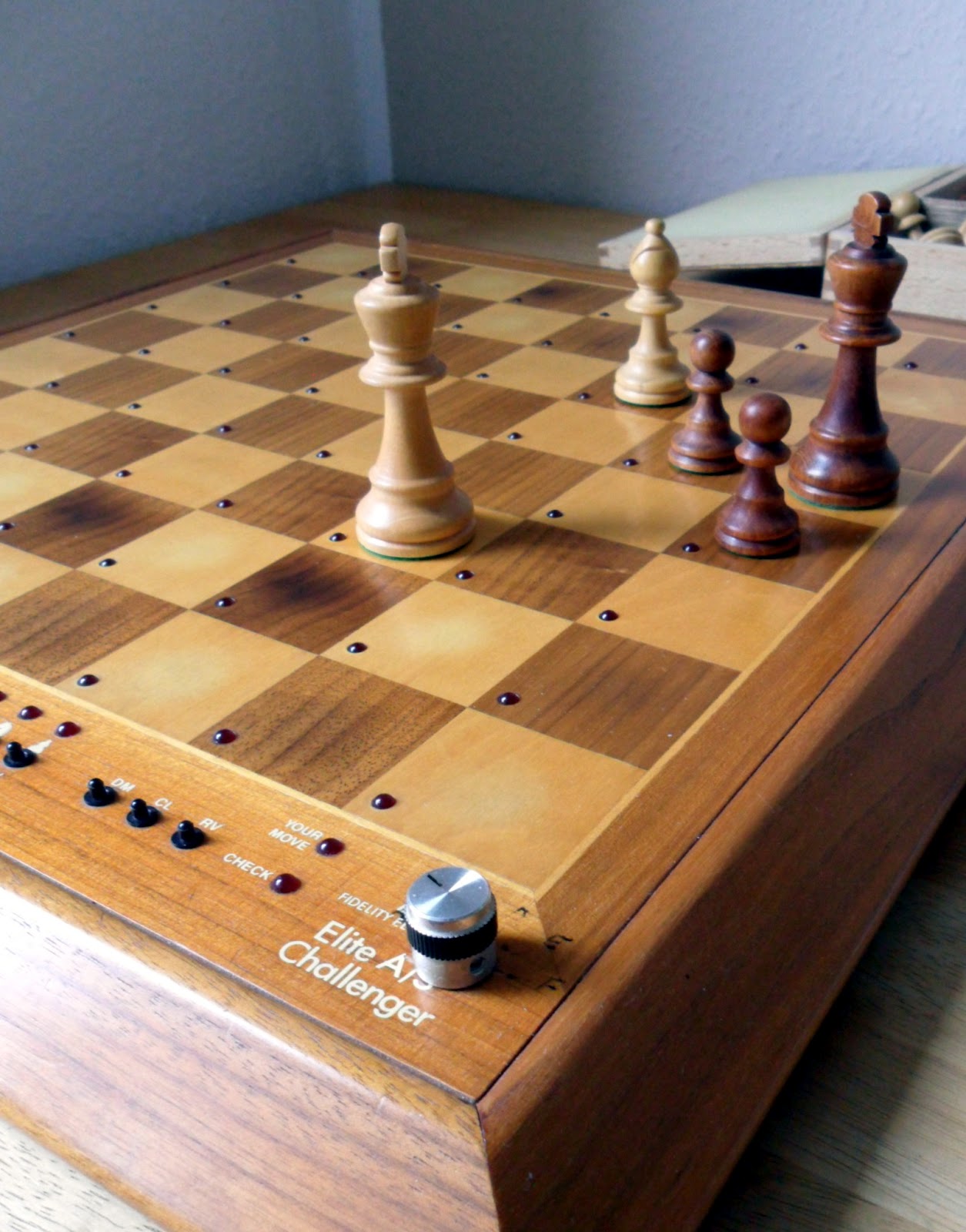CHESS COMPUTER: Fidelity